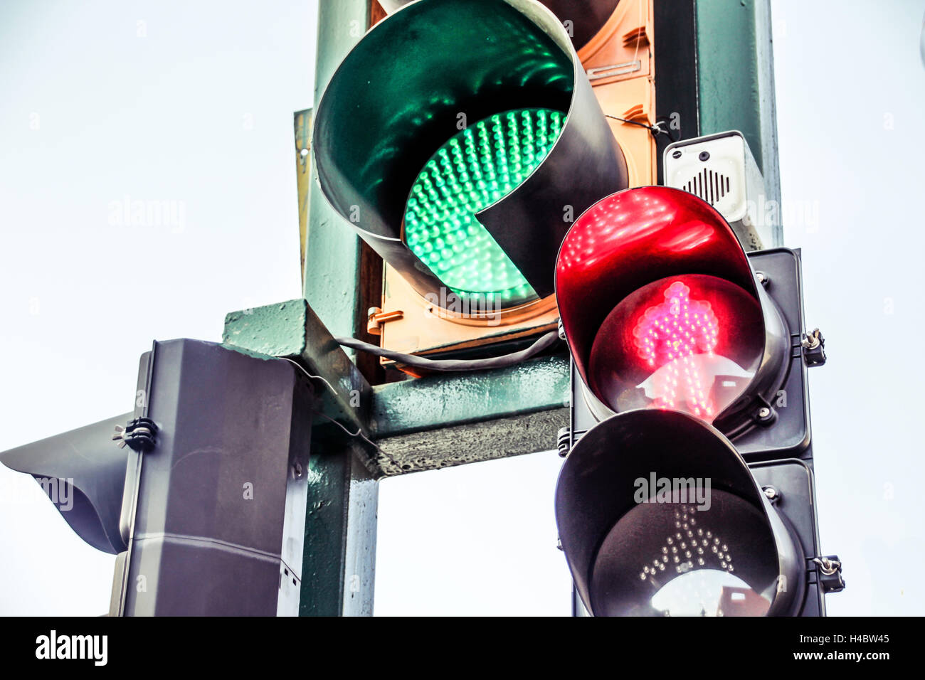 Photograph of a traffic light on urban scenario Stock Photo - Alamy