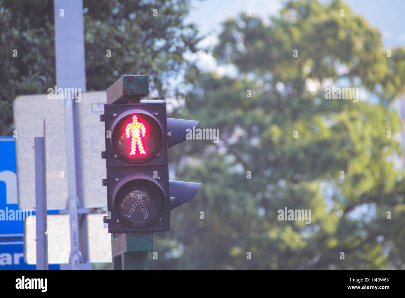Photograph of a traffic light on urban scenario Stock Photo - Alamy