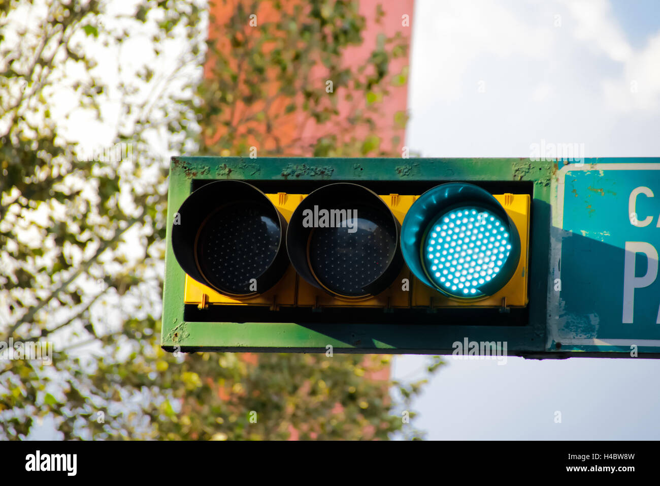 Photograph of a traffic light on urban scenario Stock Photo - Alamy