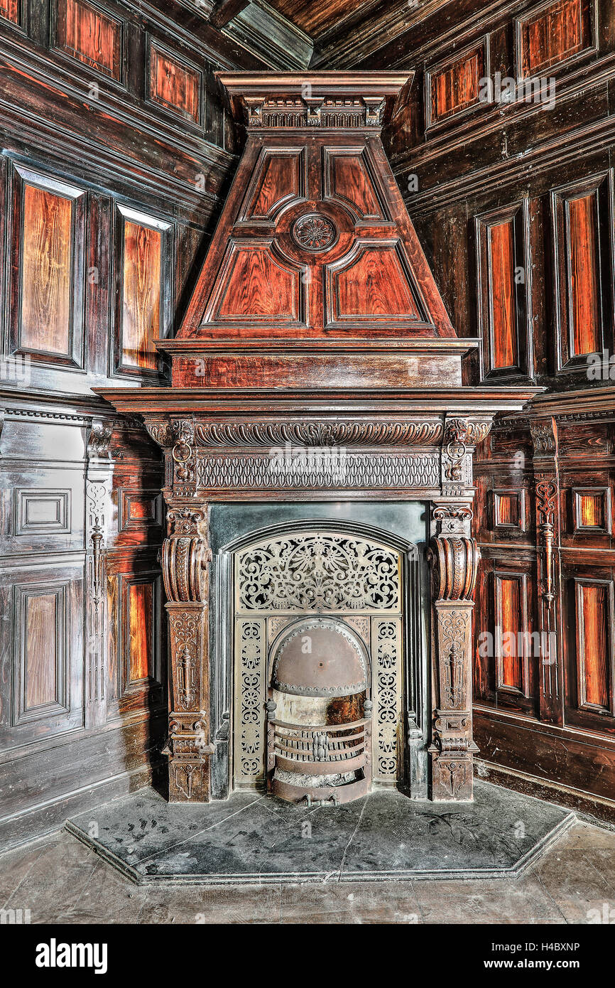 Old chimney place hi-res stock photography and images - Alamy