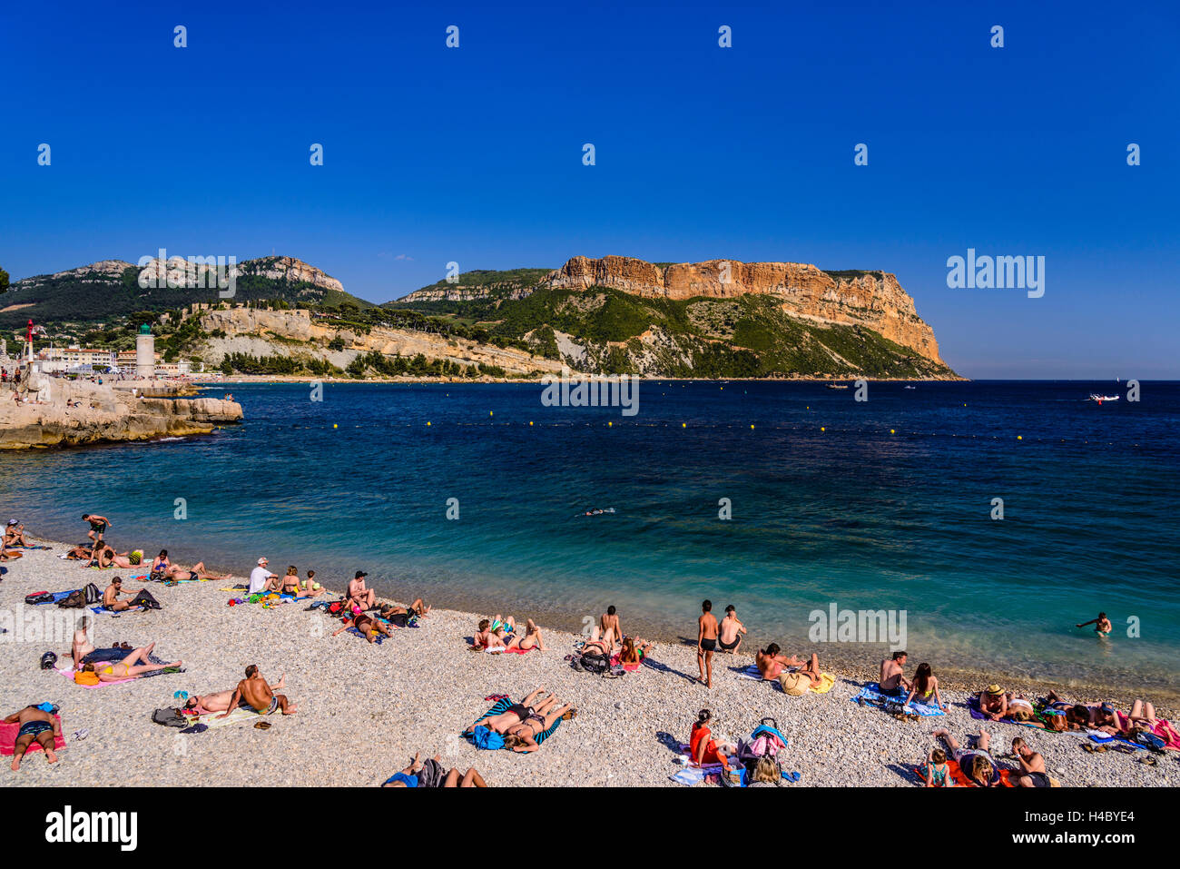 France, Provence, Bouches-du-Rhône, Riviera, Cassis, Plage du Bestouan ...