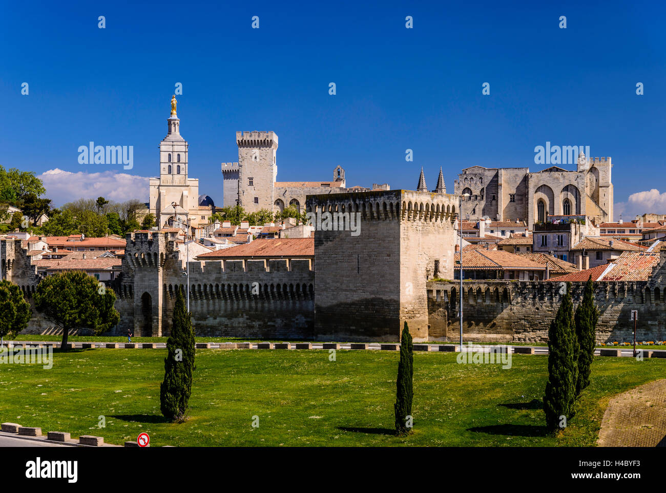 France, Provence, Vaucluse, Avignon, old town, city wall, Papal palace ...
