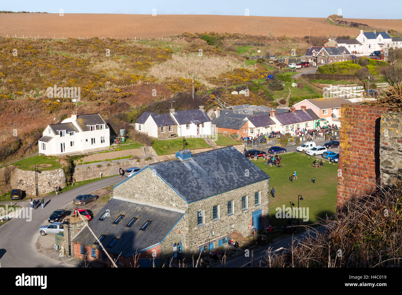 The sloop porthgain hi-res stock photography and images - Alamy