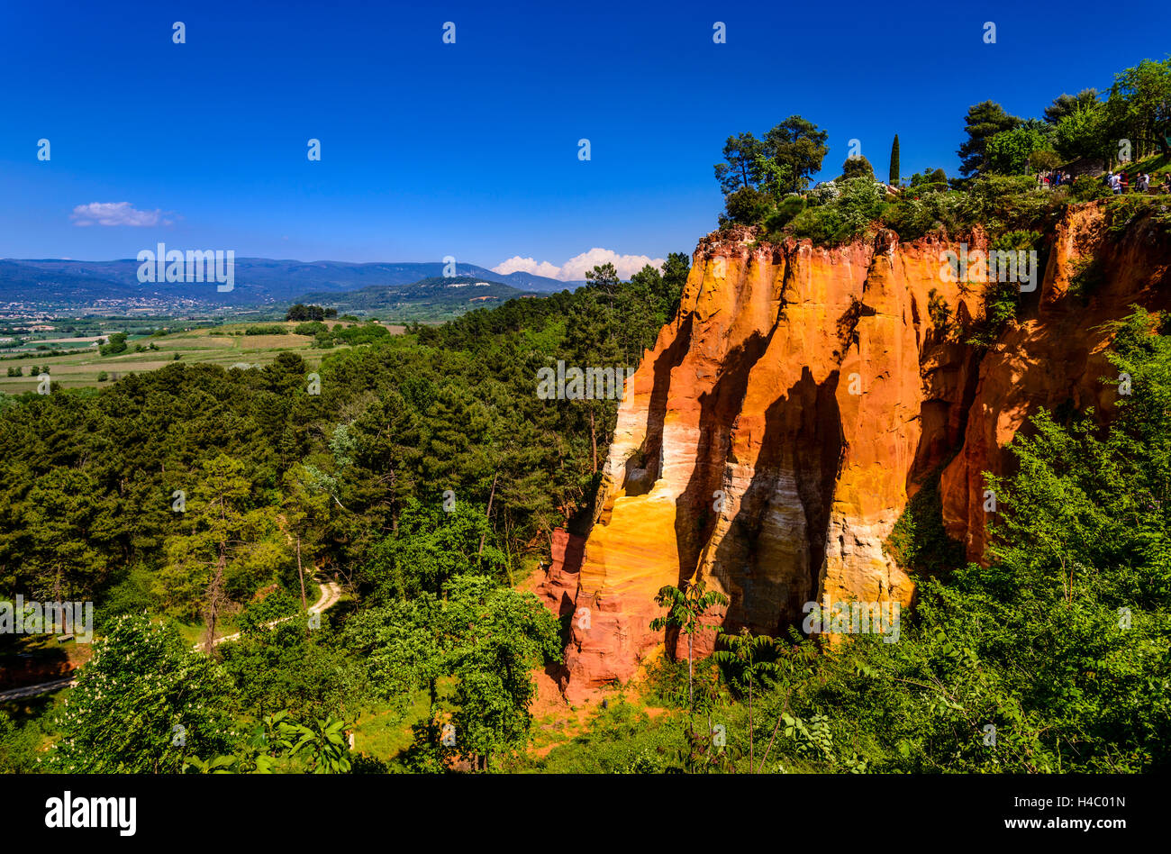 France, Provence, Vaucluse, Roussillon, ocher rock Stock Photo - Alamy