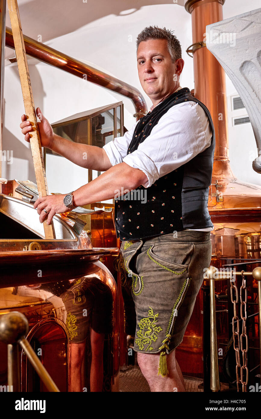 Brewery, master brewer Stock Photo - Alamy