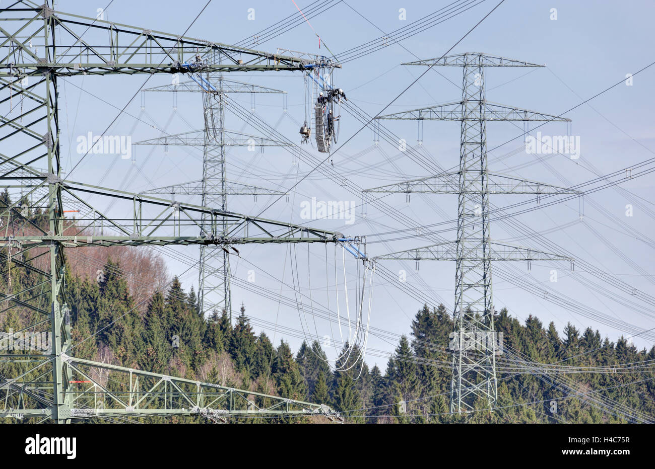 Work at height hi-res stock photography and images - Alamy