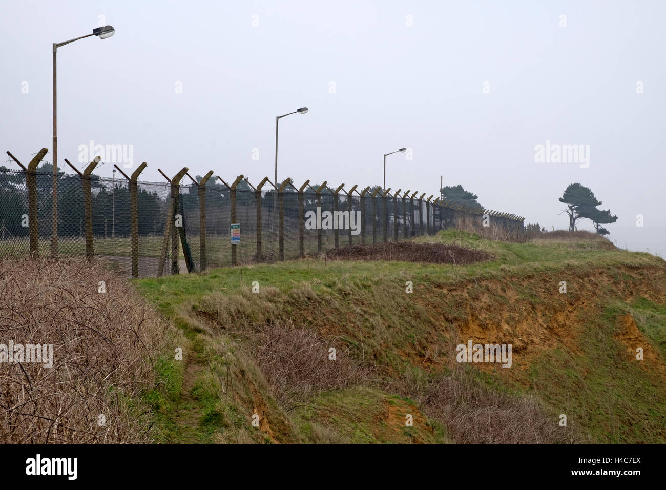 Radar station military hi-res stock photography and images - Alamy
