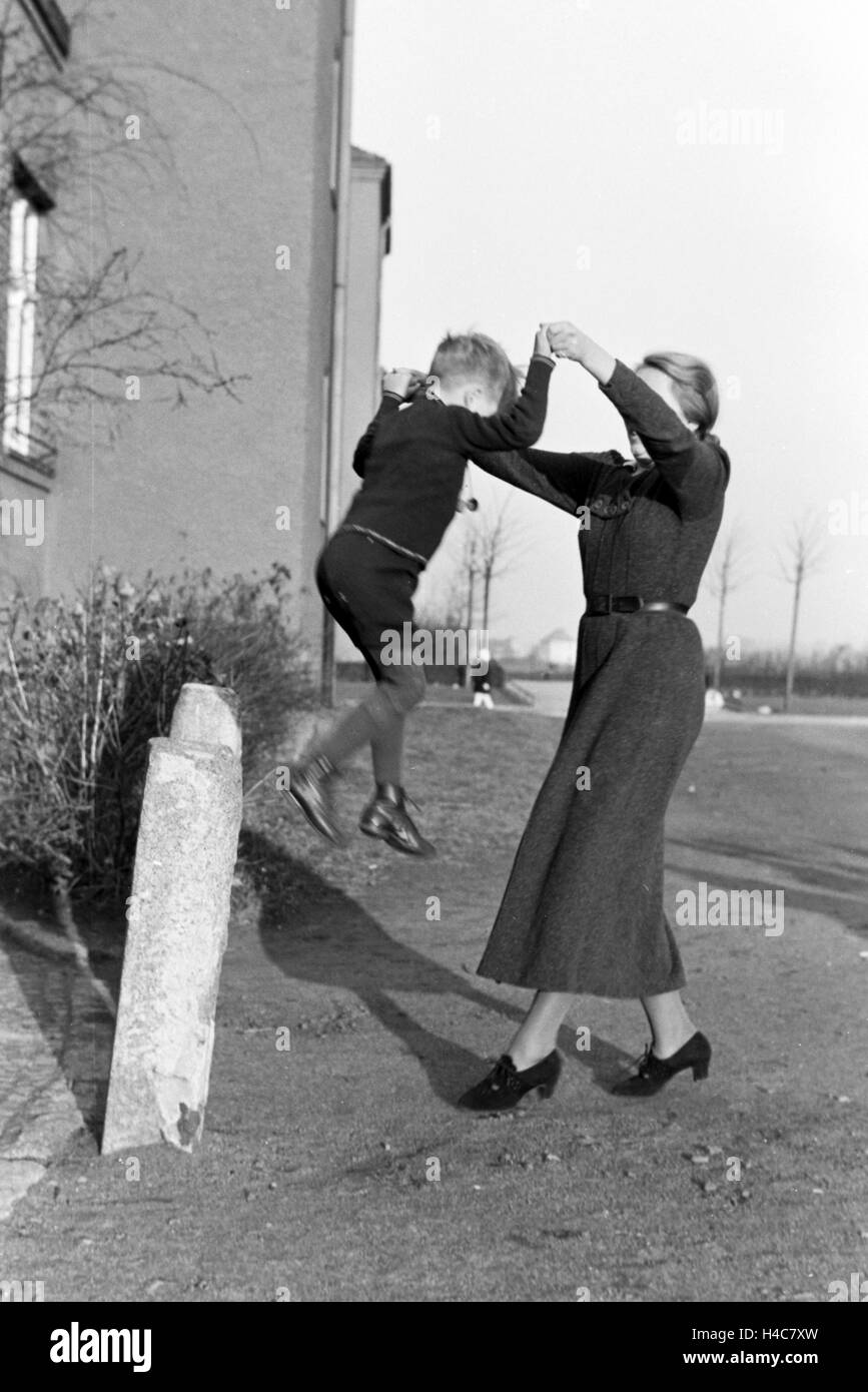 Adolf hitler children 1938 hi-res stock photography and images - Alamy