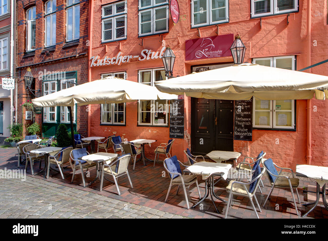 Restaurant front of house hi-res stock photography and images - Alamy