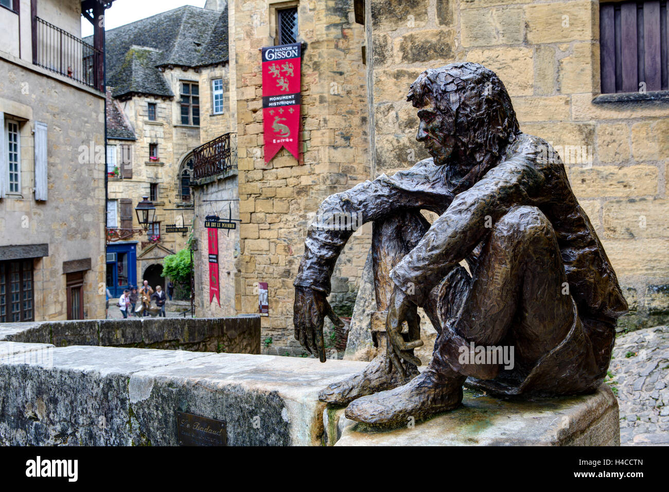 Le Badaud, sculpture, GÃ©rard Auliac, Manoir de Gisson, mansion, museum ...