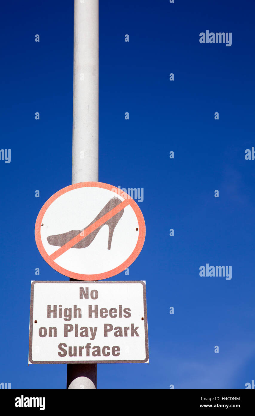No shoes sign hi-res stock photography and images - Alamy