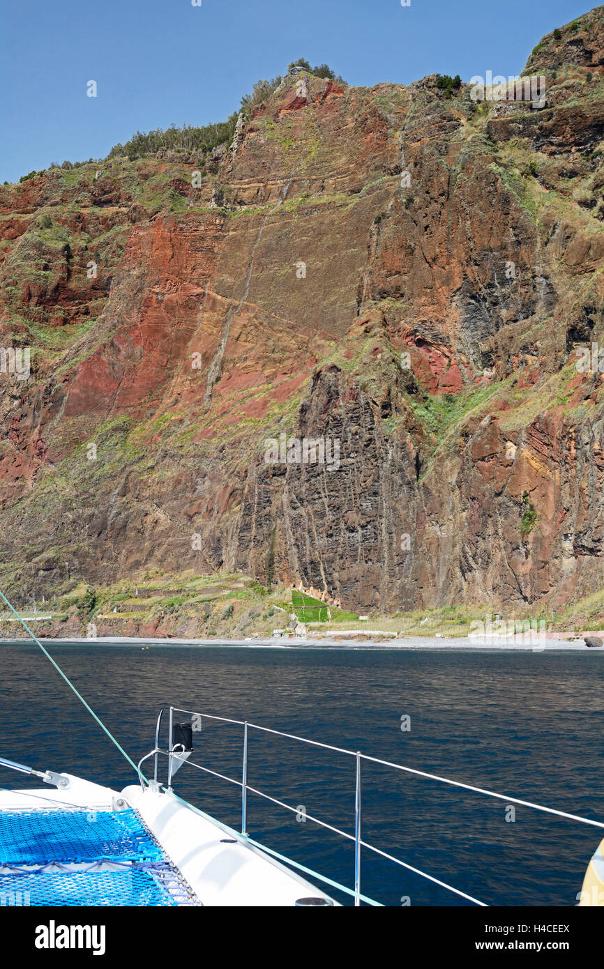 Madeira, coast with steep cliff 'Cabo Girão' Stock Photo - Alamy
