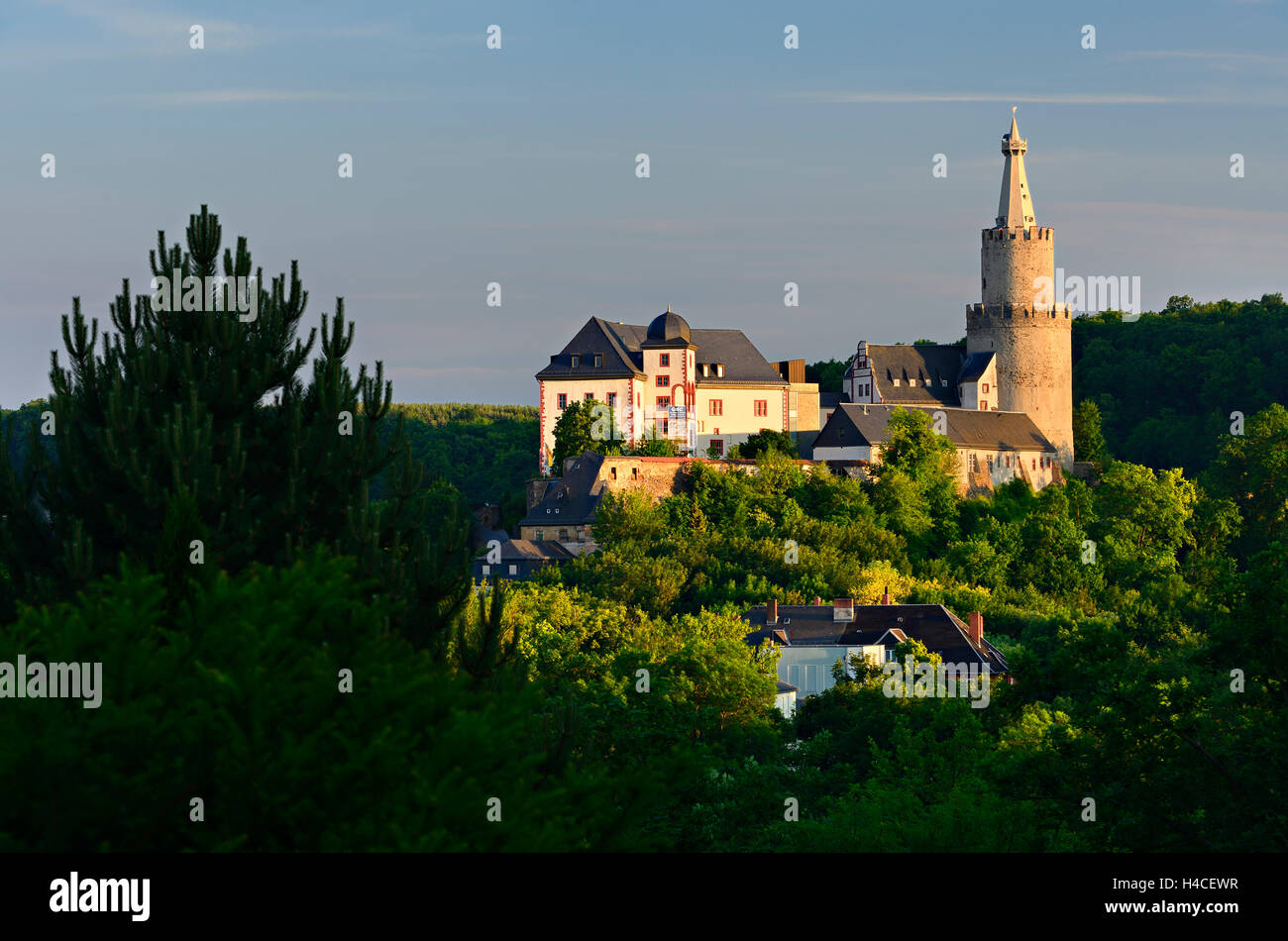 Germany, Thuringia, Weida, the castle Osterburg in the evening light ...