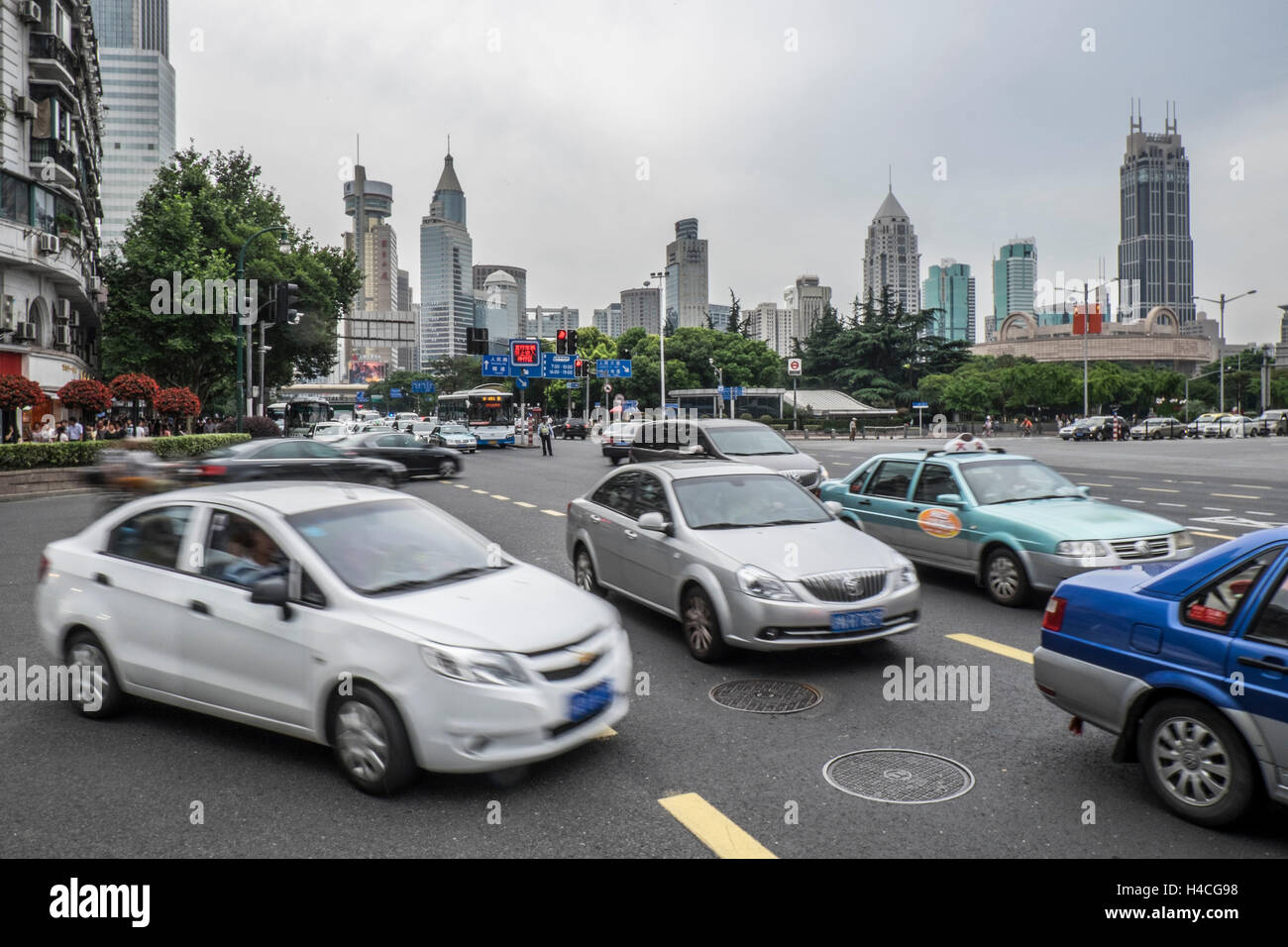 Traffic in Shanghai Stock Photo - Alamy