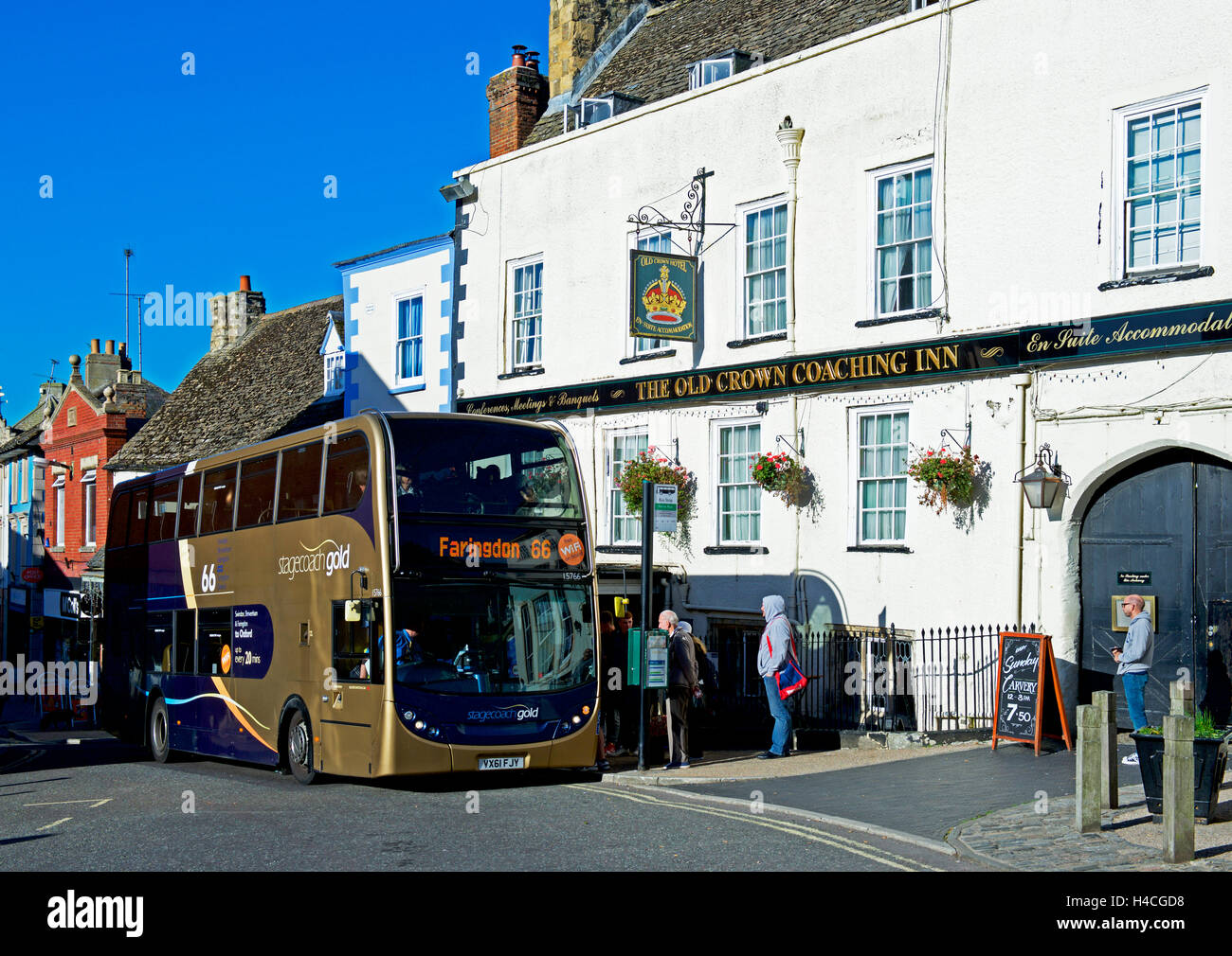 England town bus hi-res stock photography and images - Alamy
