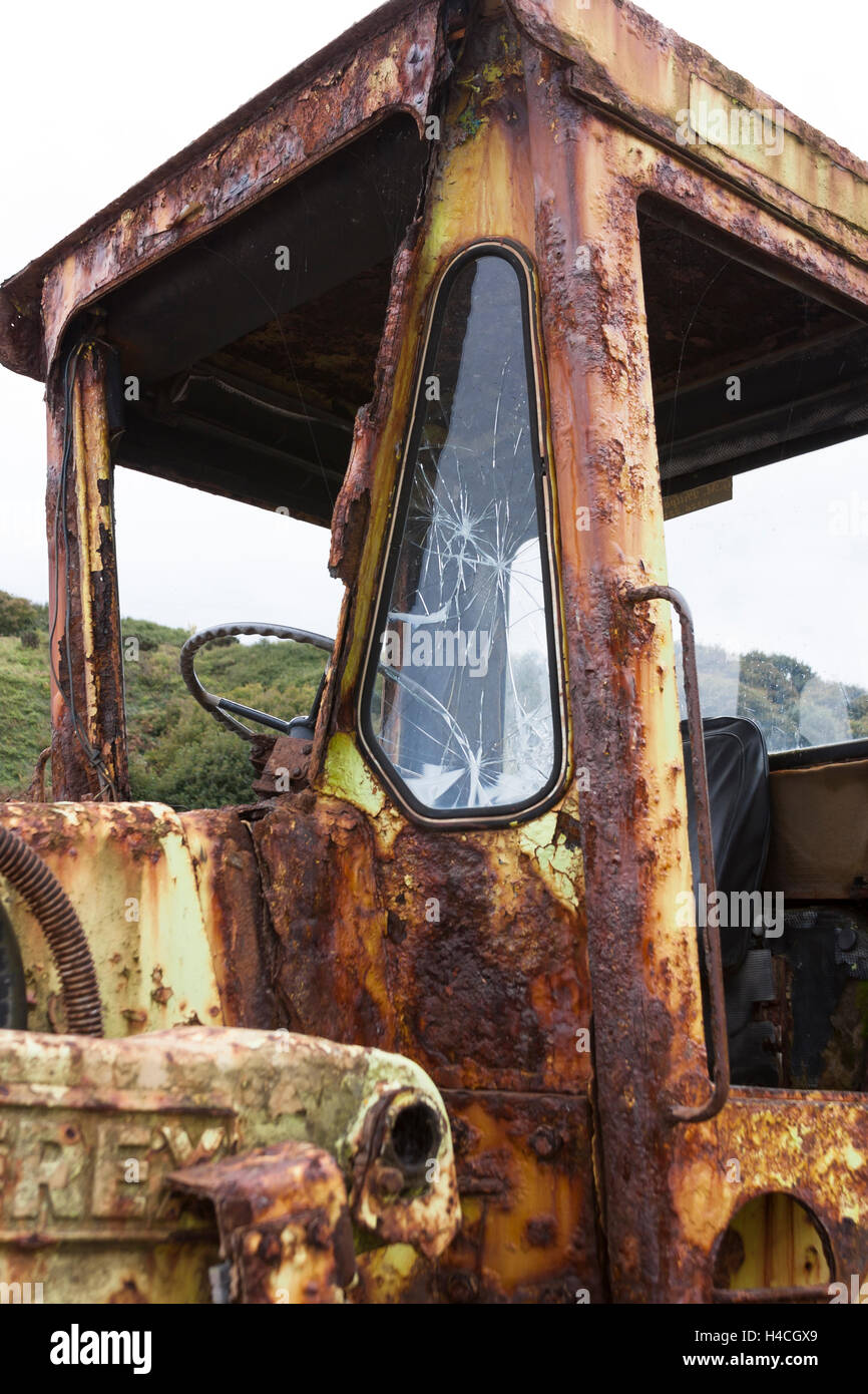 Broken digger hi-res stock photography and images - Alamy