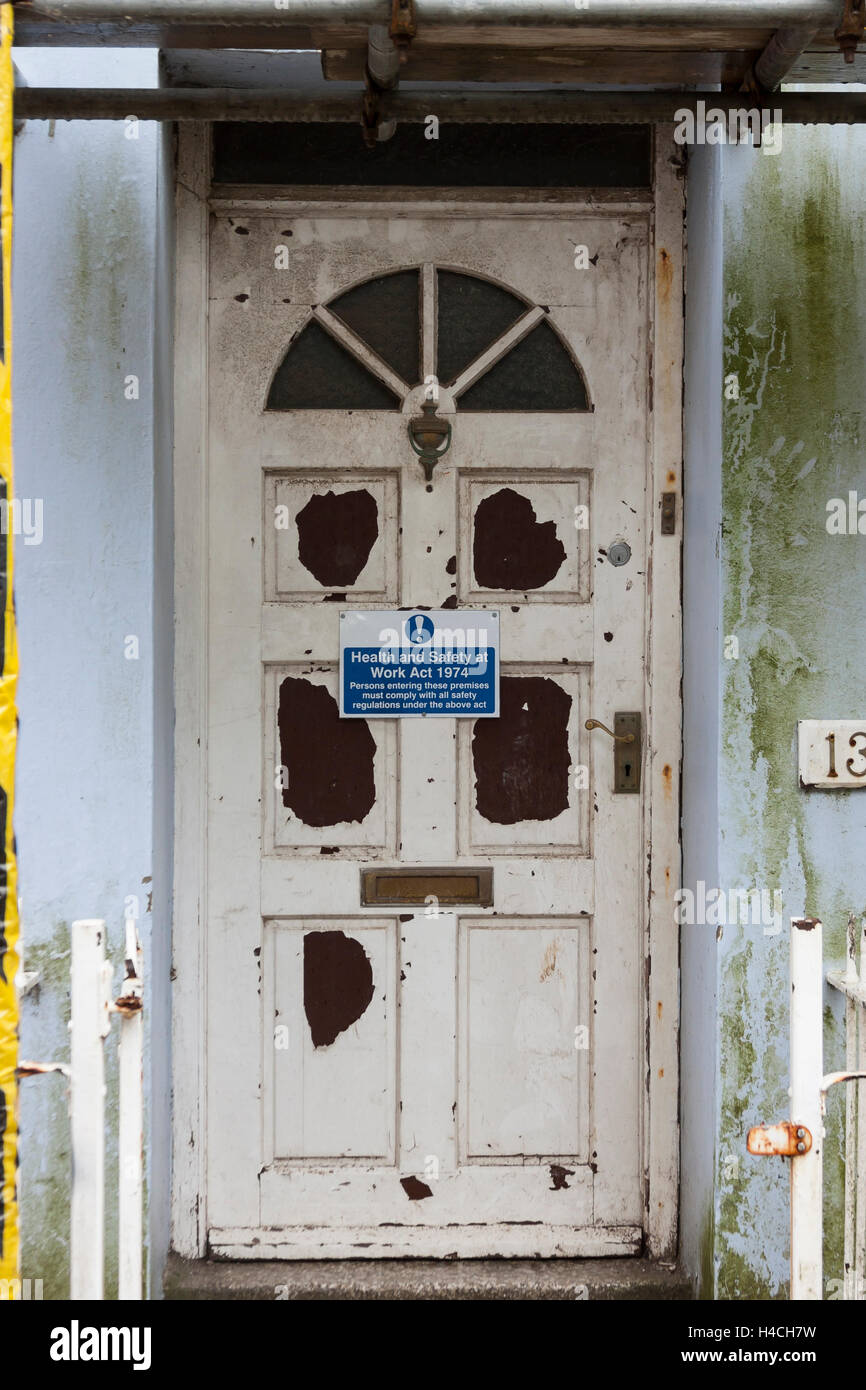 Health and safety sign hi-res stock photography and images - Alamy