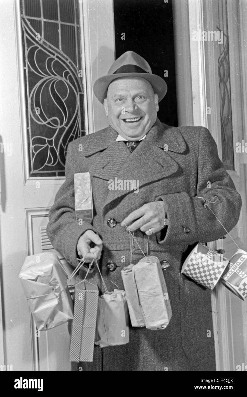 Schauspieler mantel Black and White Stock Photos & Images - Alamy