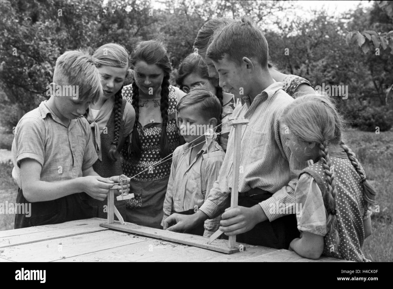 Lehrer im unterricht hi-res stock photography and images - Alamy