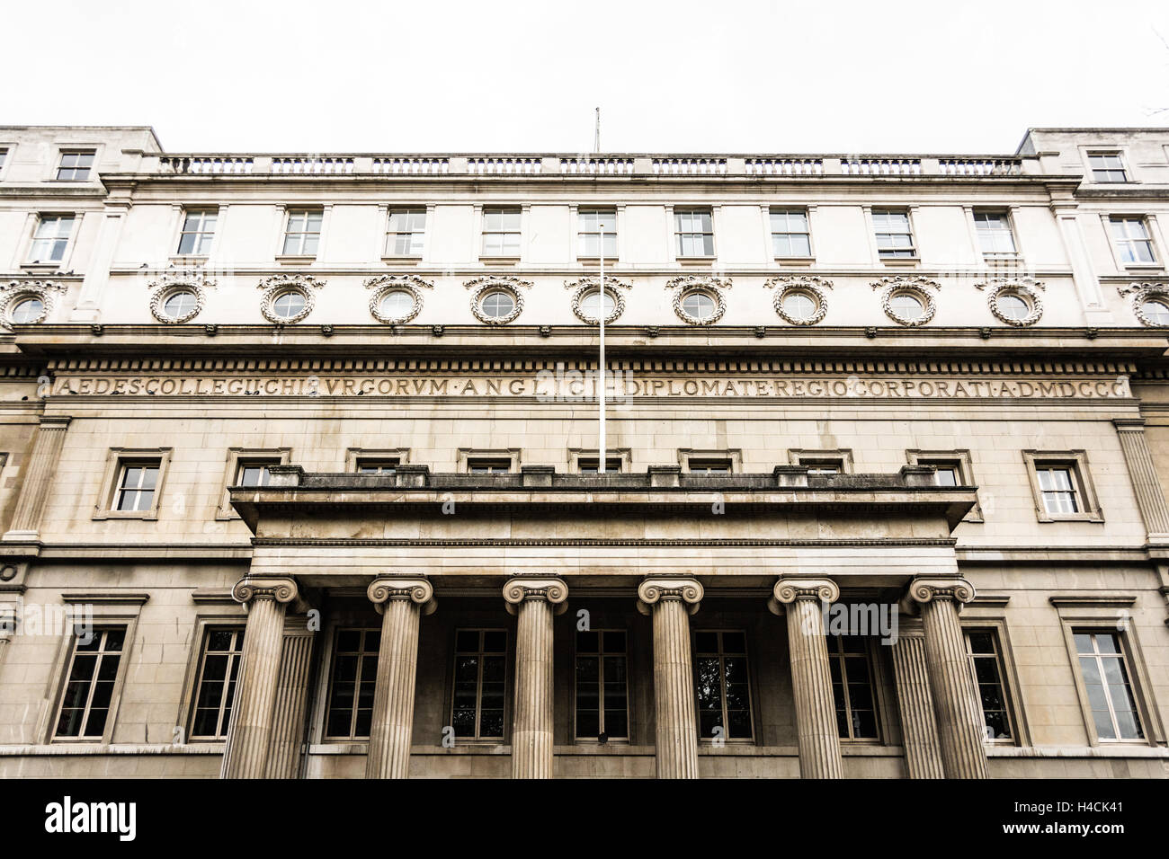 The royal college of surgeons of england hi-res stock photography and ...