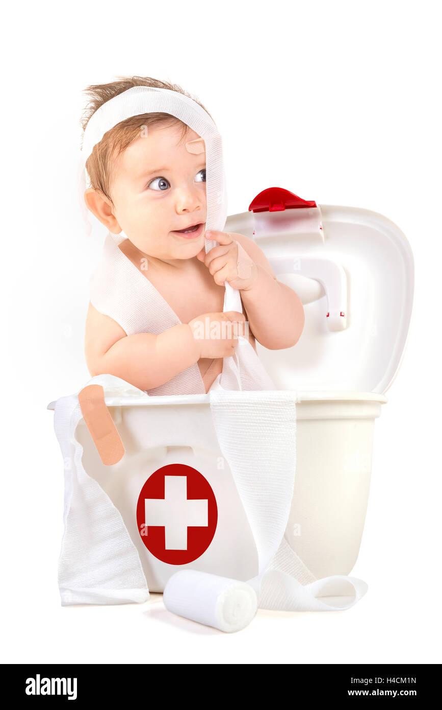 First aid kit box hi-res stock photography and images - Alamy