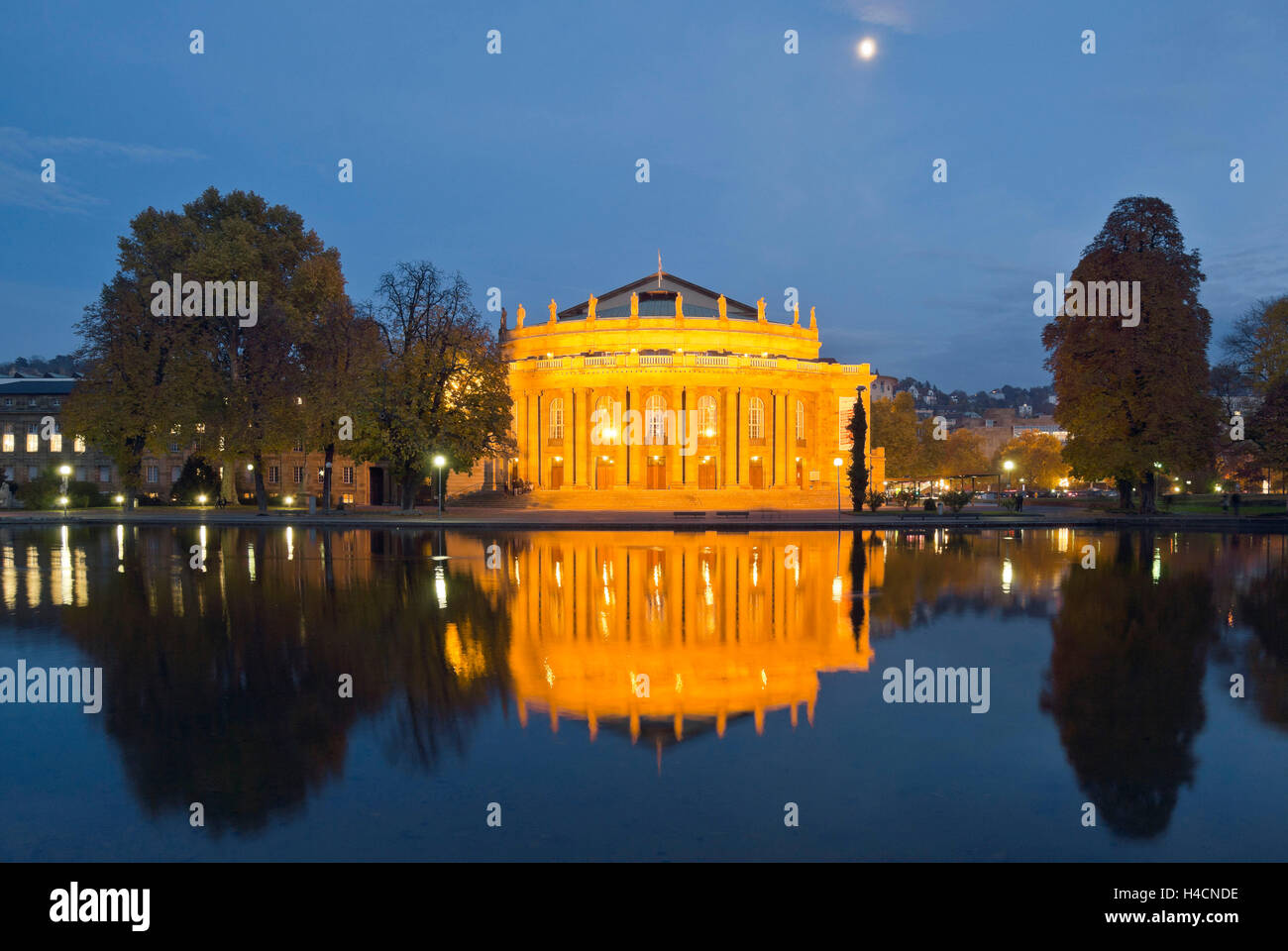Stuttgart opera house High Resolution Stock Photography and Images - Alamy
