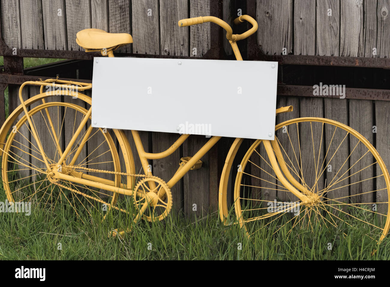 Old bicycle sign hi-res stock photography and images - Alamy