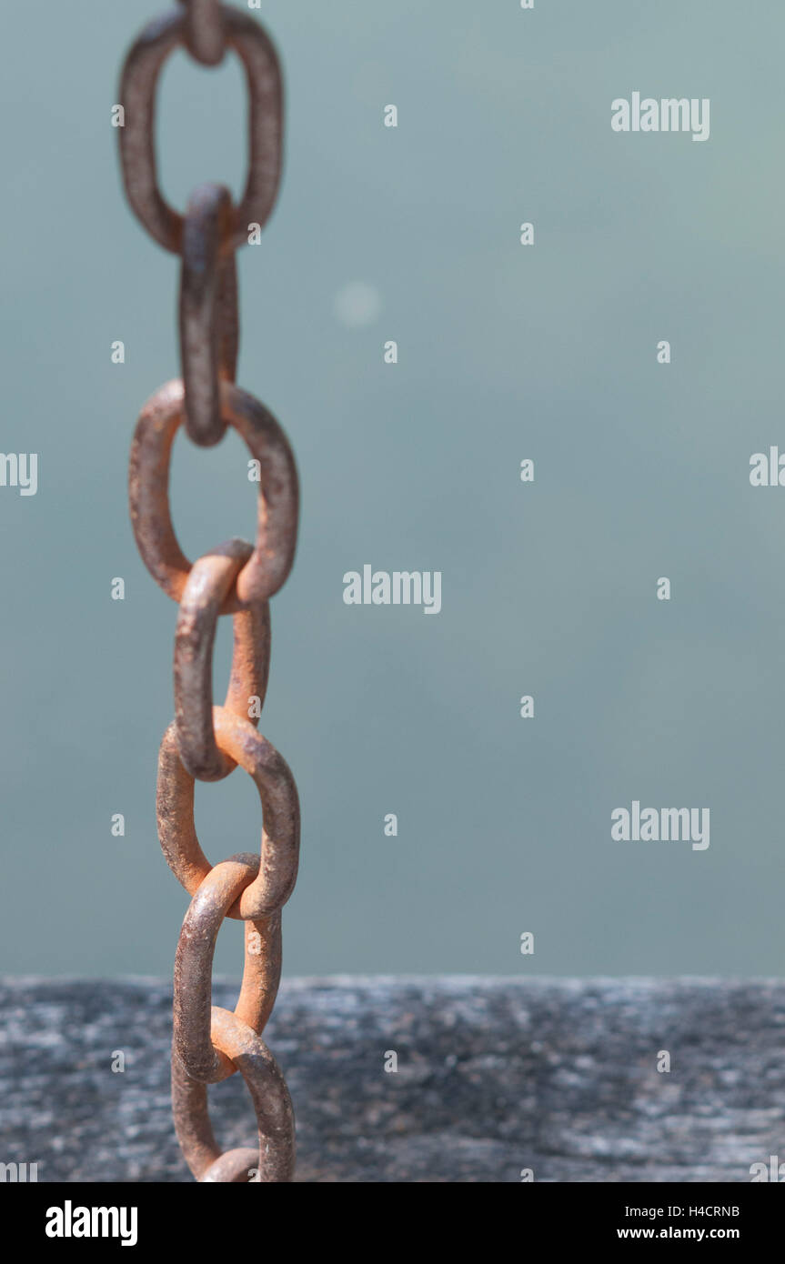 Limbs of an iron chain, detail Stock Photo - Alamy