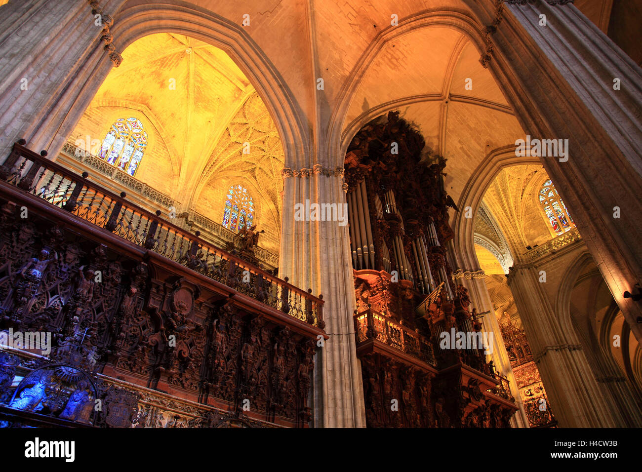 Seville cathedral inside hi-res stock photography and images - Alamy