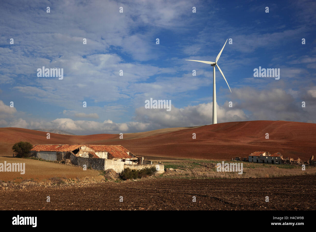 Unsafe houses hi-res stock photography and images - Alamy