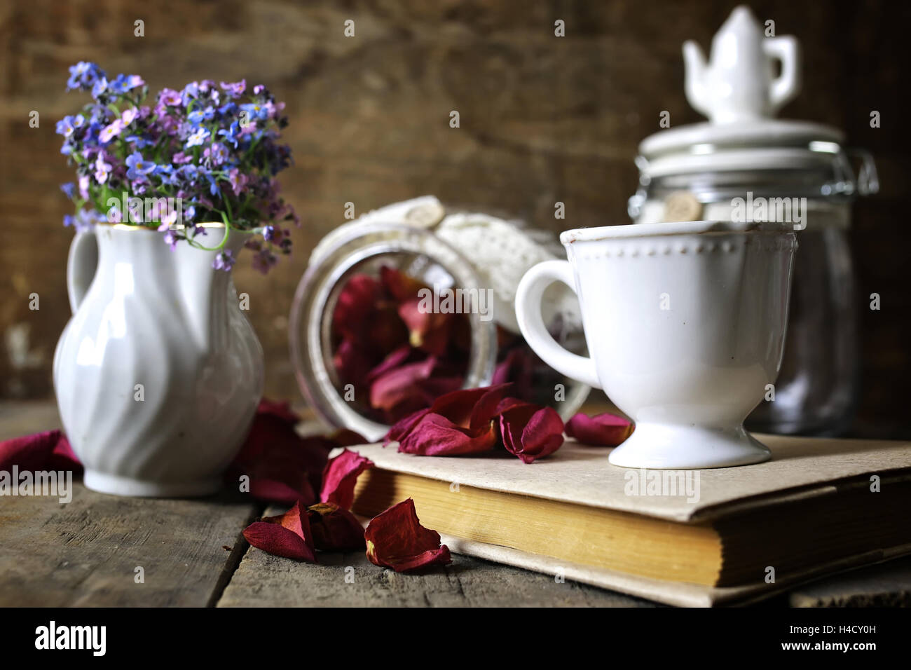 vintage tea rose dry petal Stock Photo - Alamy
