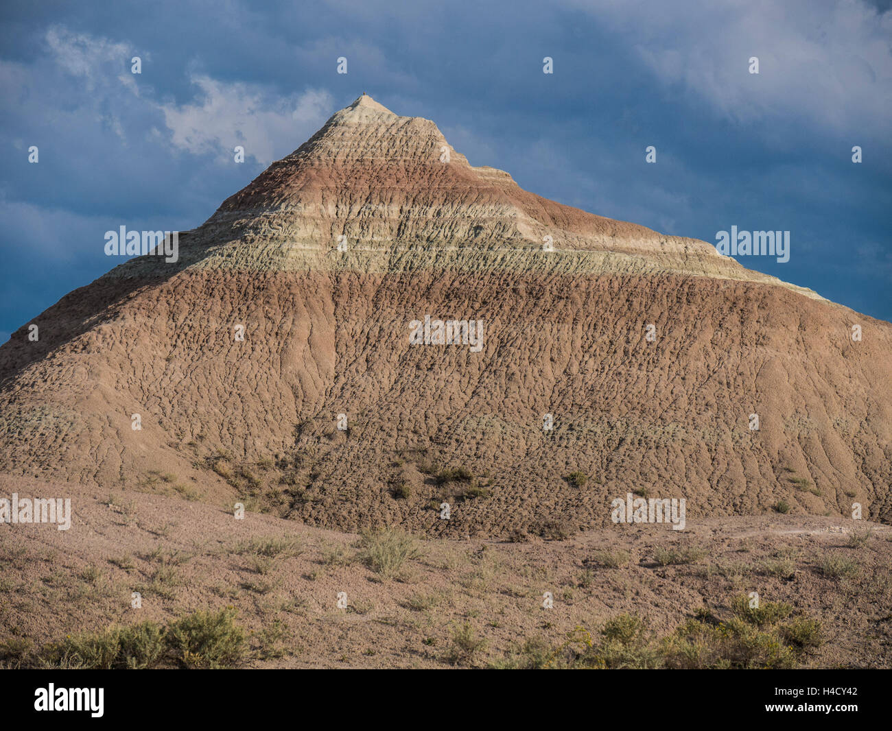 Red banded peak, Conata Road, Badlands Loop Road scenic drive, Badlands ...