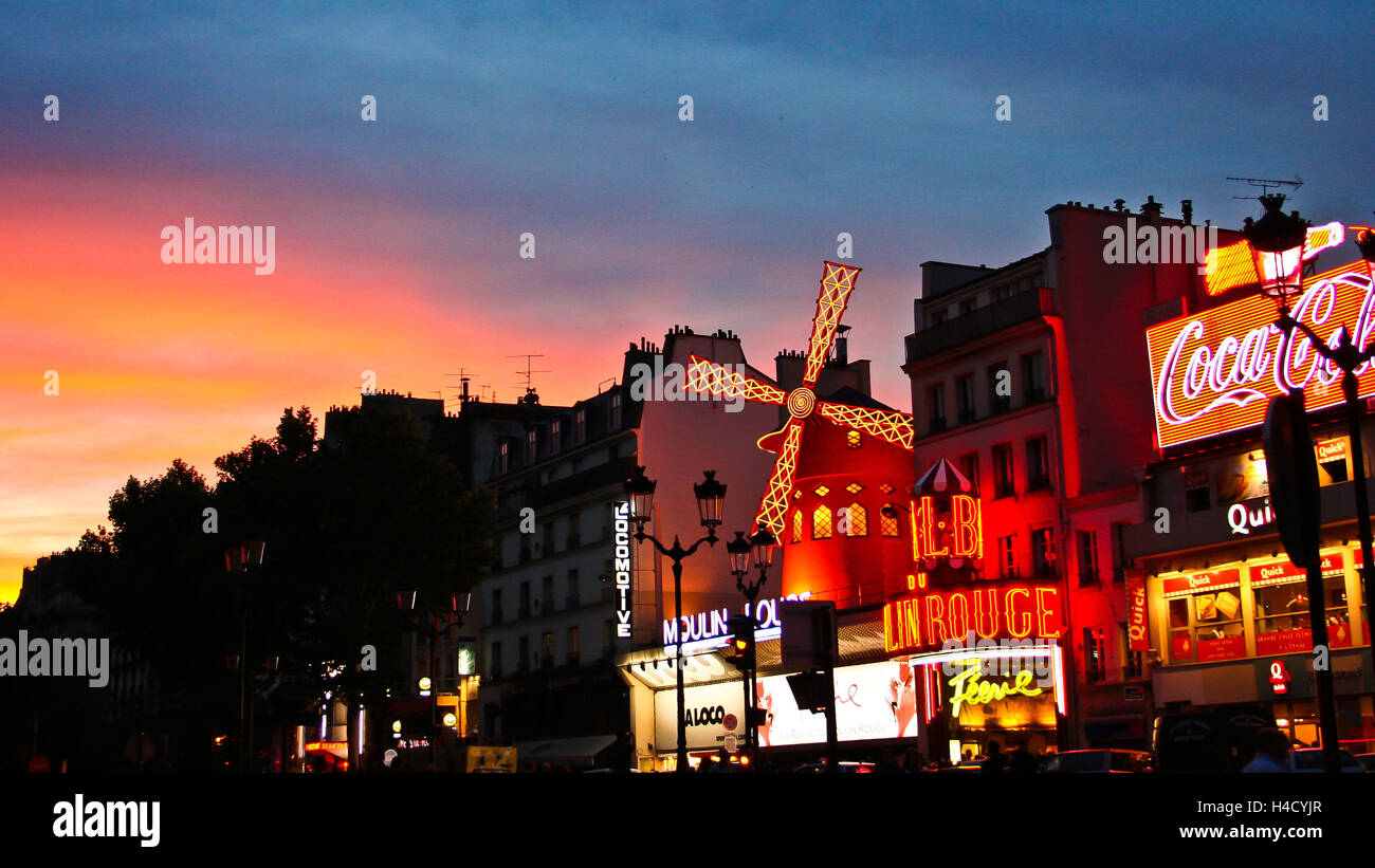 Europe, France, Paris, Montmartre, Moulin Rouge Stock Photo - Alamy