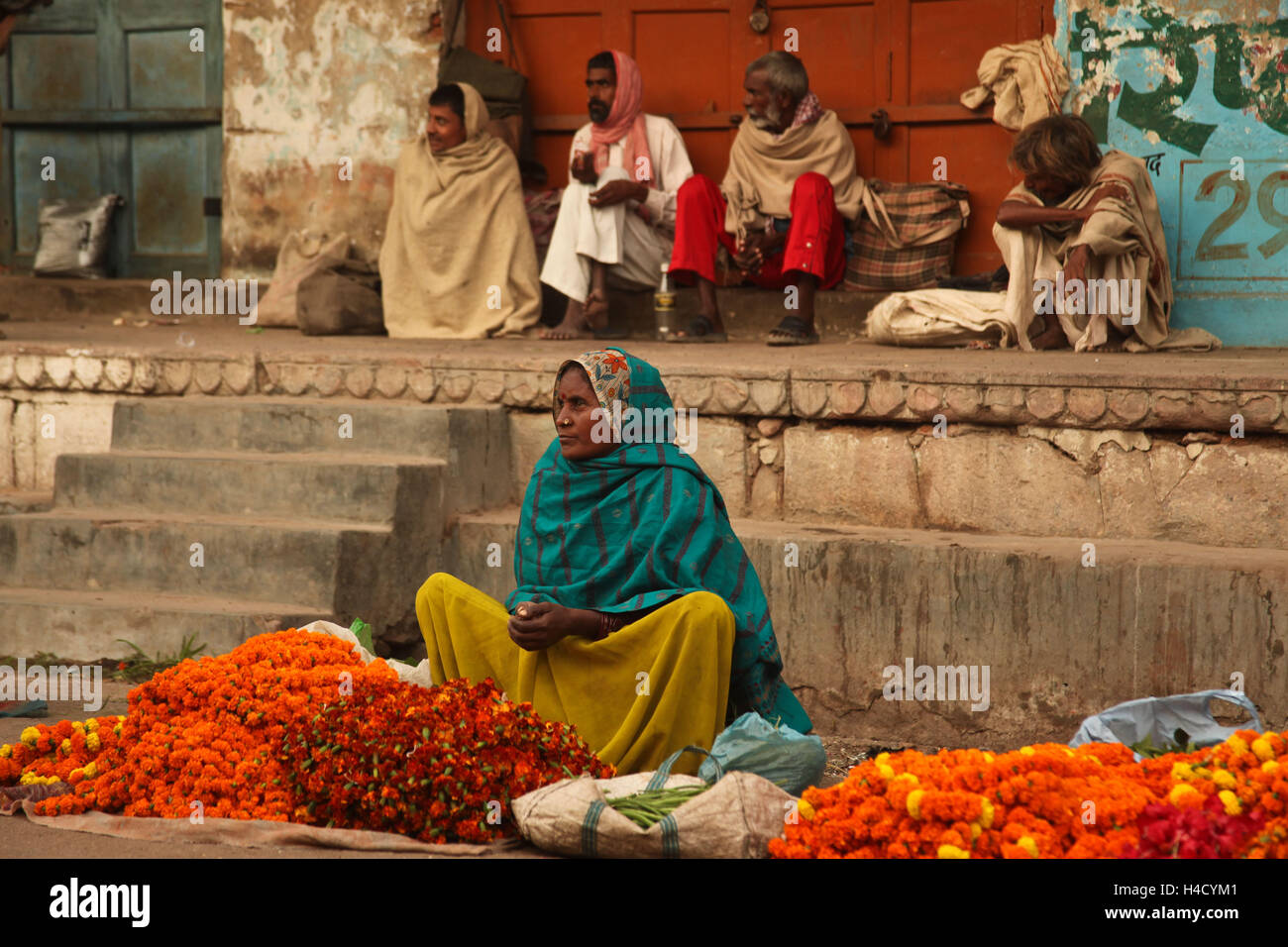 India, Varanasi, Ganges, shore, flower vendor Stock Photo - Alamy