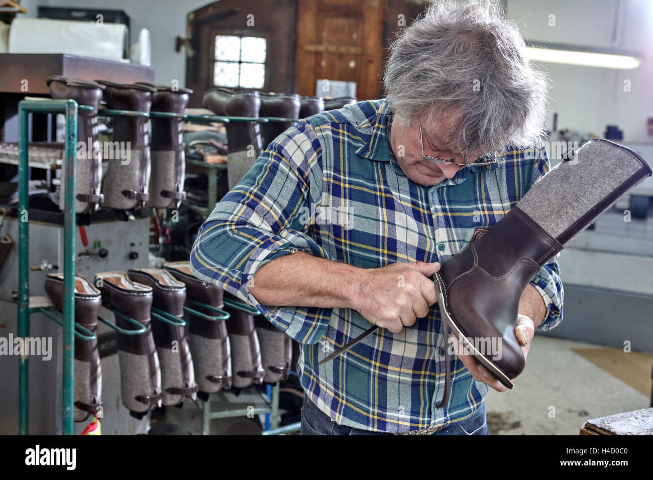 Shoemaker, workshop, work Stock Photo - Alamy