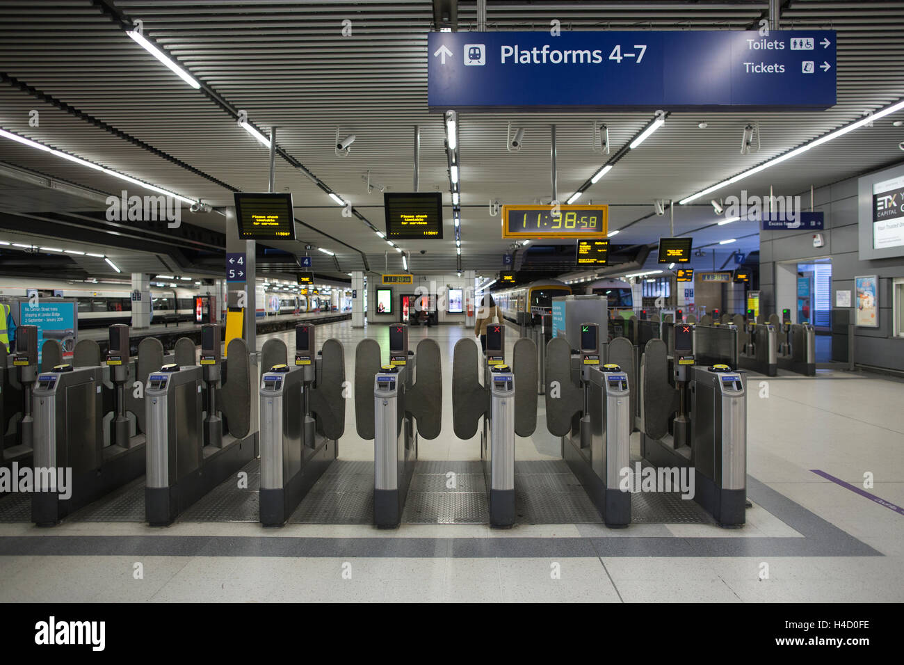Cannon Street Station High Resolution Stock Photography and Images - Alamy