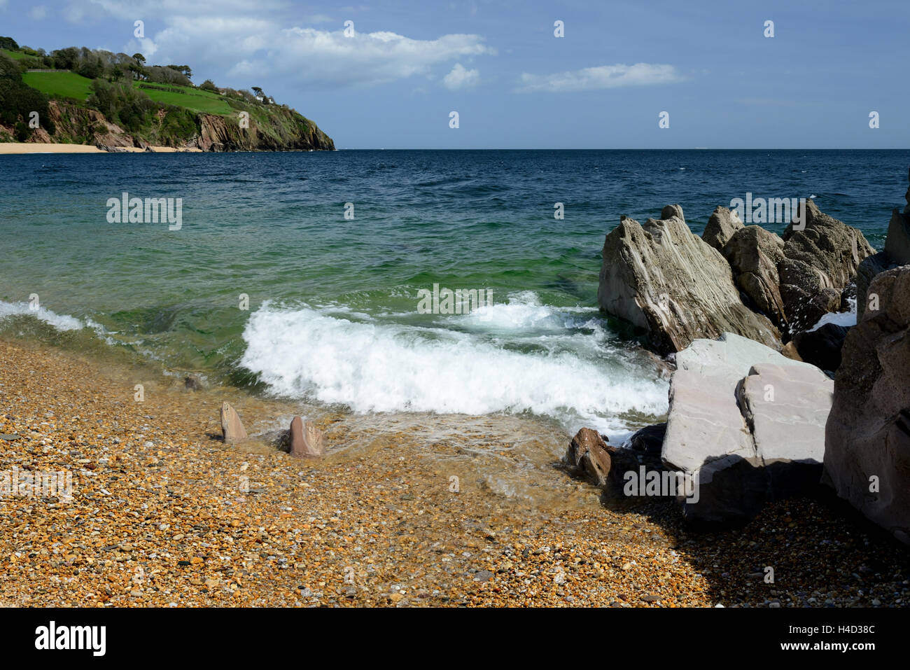 Shingle sea waters edge hi-res stock photography and images - Alamy