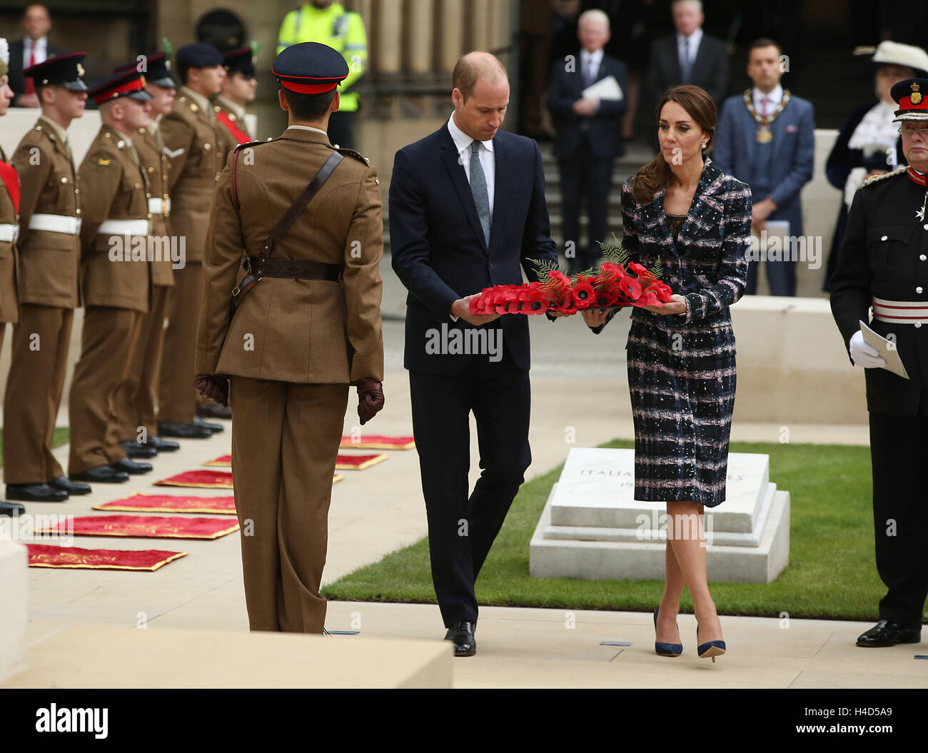 The Duke and Duchess of Cambridge at Manchester Town Hall, where they ...