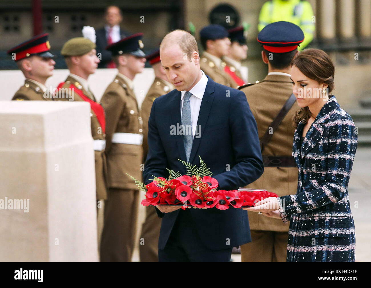 The Duke and Duchess of Cambridge at Manchester Town Hall, where they ...