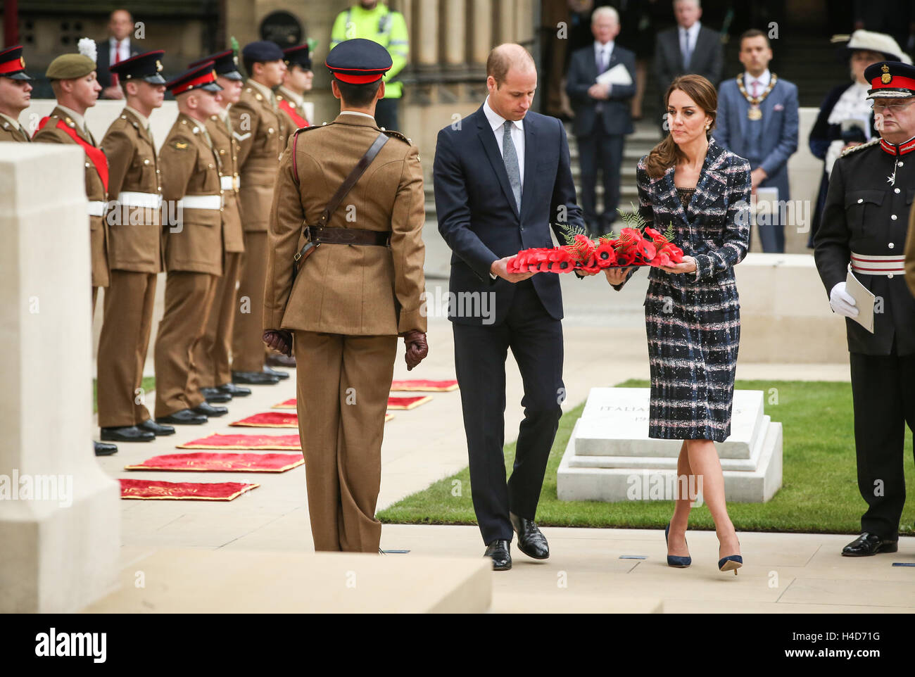 The Duke and Duchess of Cambridge at Manchester Town Hall, where they ...