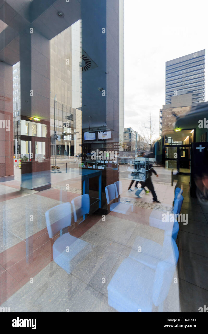 Bank guards hi-res stock photography and images - Alamy