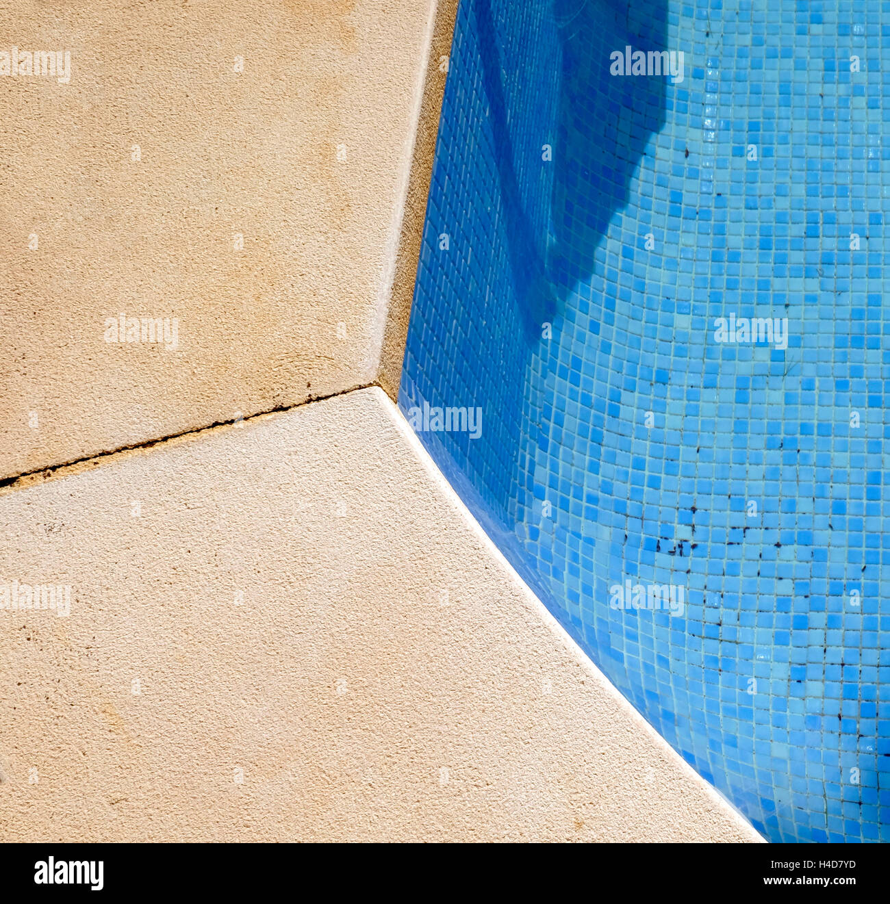 Water, pool, build, edge, stone, edge, pool edge Stock Photo - Alamy