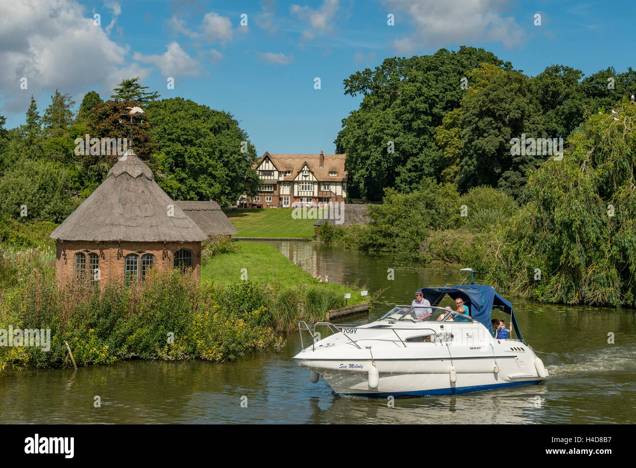 Thatched Mansion on River Bure, Horning, Norfolk, England Stock Photo ...