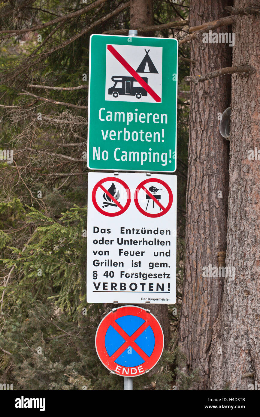 Camp fire sign hi-res stock photography and images - Alamy