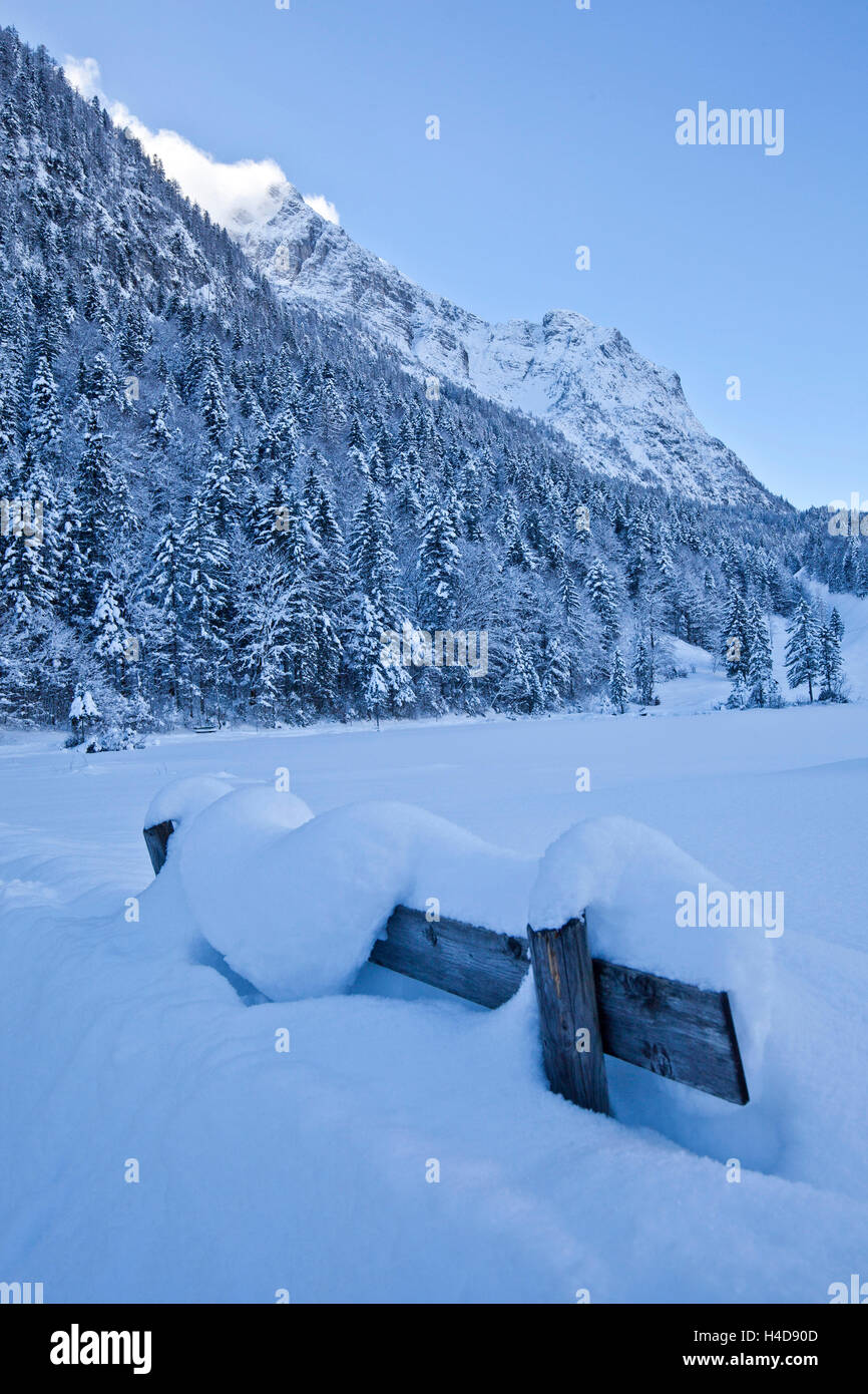 Bank scenery hi-res stock photography and images - Alamy