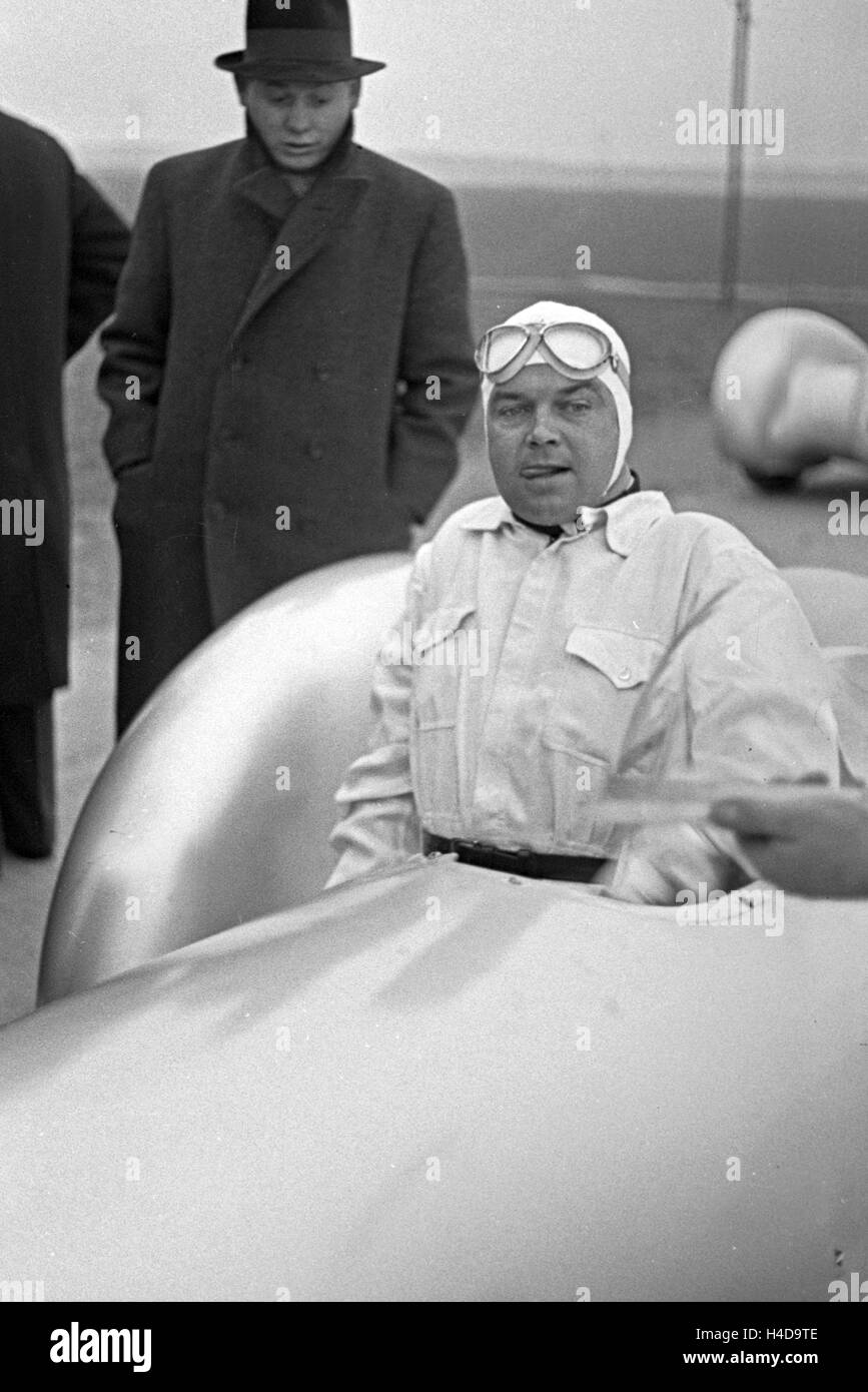 Short track racing 1930s hi-res stock photography and images - Alamy