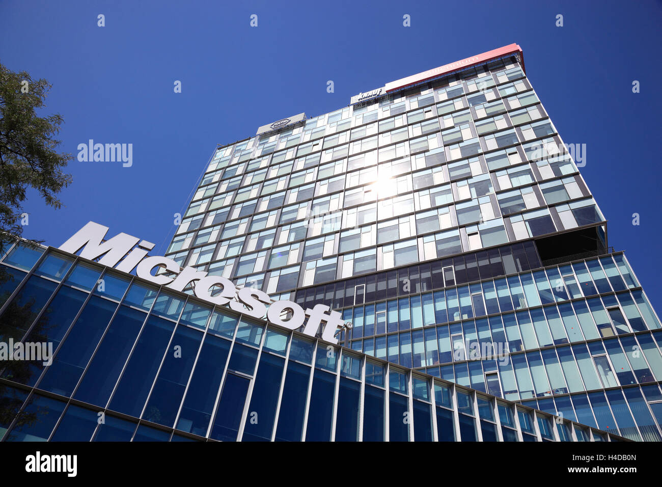 City gates Tower, Turnurile Portile Orasului, Microsoft Building ...