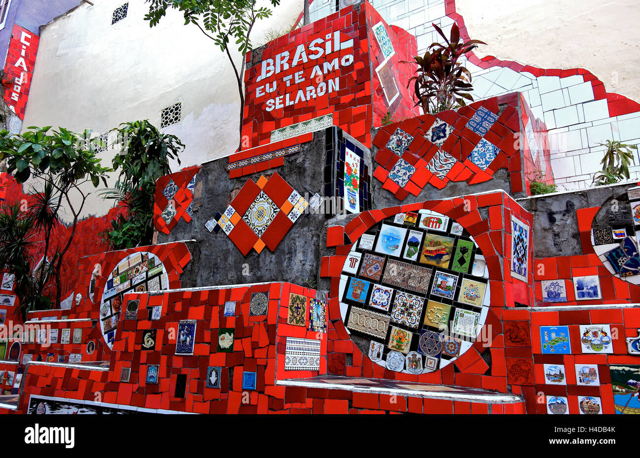 Esaderia Th Selaron, tile stairs Santa Teresa to Lapa the artist Jorge ...