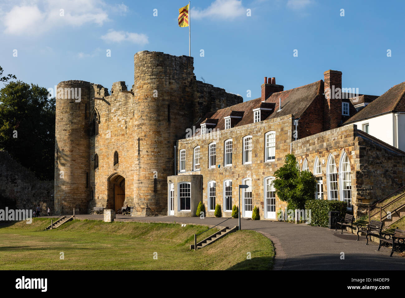 Tonbridge people hi-res stock photography and images - Alamy
