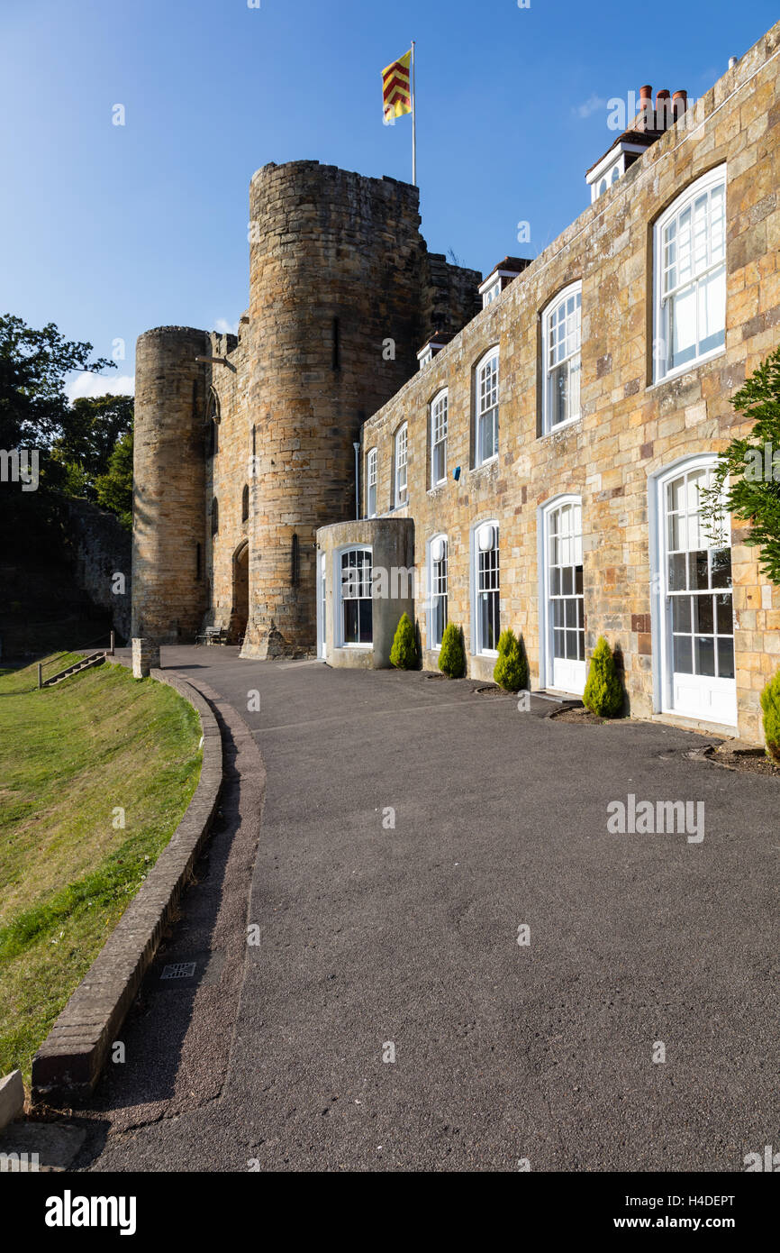 Tonbridge castle in the autumn light, Tonbridge, Kent, UK Stock Photo ...